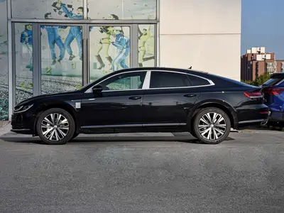 一汽-大众CC 2020款 330TSI 魅颜版 国VI 大众 4/7张图片大全_汽车外观图库_幻影黑-汽车之家