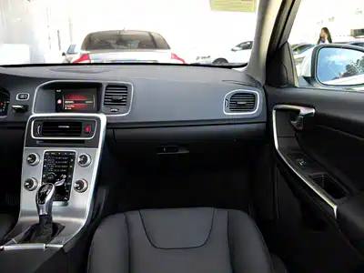 沃尔沃S60 2017款 S60L T4 智远版 沃尔沃 4/29张图片大全_汽车内饰图库-汽车之家