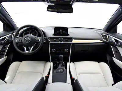 马自达CX-4 2016款 2.5L 自动四驱蓝天无畏版 马自达 1/40张图片大全_汽车内饰图库-汽车之家