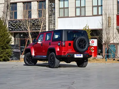 北京BJ40 2021款 2.3T 自动四驱刀锋英雄版至尊型 北京 5/7张图片大全_汽车外观图库_熔岩红-汽车之家