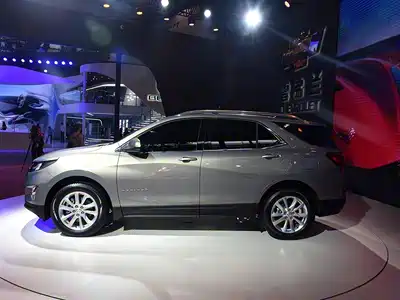 探界者 2017款 550T 自动四驱捍界版 雪佛兰 4/6张图片大全_汽车外观图库_峡谷灰-汽车之家