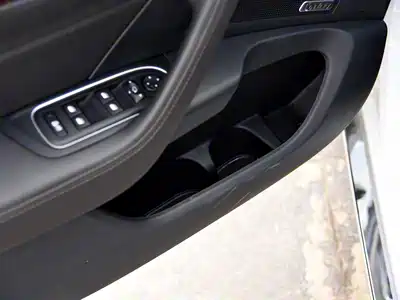 东风A9 2016款 1.8T 旗舰型 东风风神 10/33张图片大全_汽车座椅图库-汽车之家