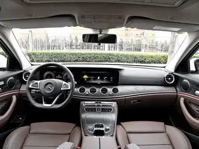 奔驰E级 2018款 E 200 L 运动型 奔驰 1/45张图片大全_汽车内饰图库-汽车之家