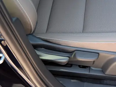 昂科威Plus 2021款 昂科威Plus 652T 五座豪华型 别克 23/69张图片大全_汽车座椅图库-汽车之家