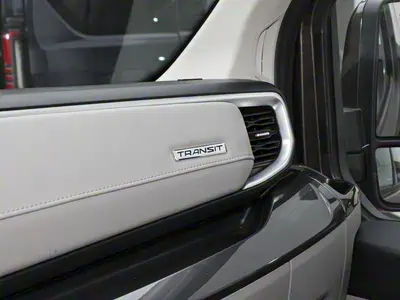 全顺T8 2024款 T8 2.3T柴油手动短轴中顶6座多功能版3/3 福特 54/56张图片大全_汽车内饰图库-汽车之家