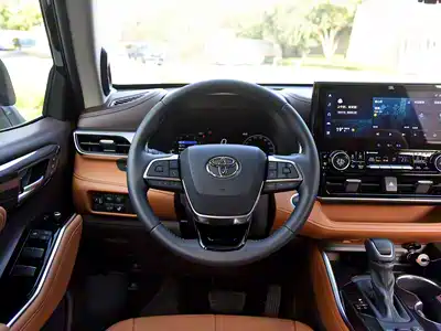 汉兰达 2022款 380T 四驱至尊型 7座 丰田 3/63张图片大全_汽车中控图库-汽车之家