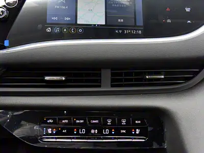 昂科旗 2022款 652T 四驱尊贵型 7座 别克 51/63张图片大全_汽车内饰图库-汽车之家