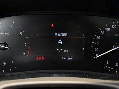 昂科旗 2022款 652T 四驱尊贵型 7座 别克 21/63张图片大全_汽车内饰图库-汽车之家