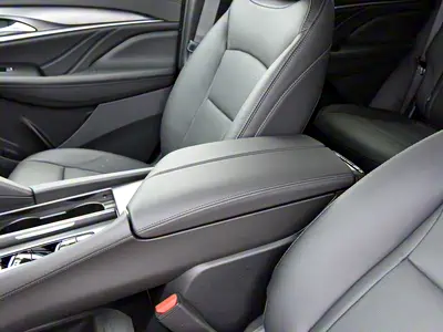 昂科旗 2022款 652T 四驱尊贵型 7座 别克 14/64张图片大全_汽车座椅图库-汽车之家