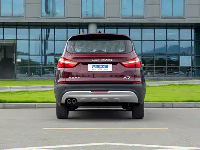 SWM斯威X7 2020款 2.0L 手动冠军版 7座 SWM斯威汽车 19/20张图片大全_汽车外观图库-汽车之家