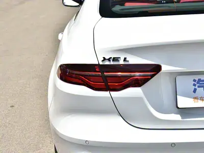 捷豹XEL 2025款 2.0T 250PS R-DYNAMIC 90周年典藏版 捷豹 213/230张图片大全_汽车细节图库-汽车之家