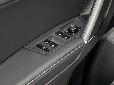 途观L 2021款 330TSI 自动两驱R-Line旗舰版 大众 5/41张图片大全_汽车座椅图库-汽车之家