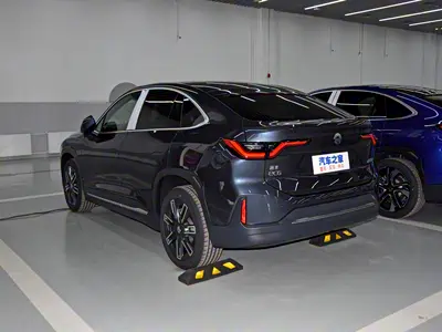 蔚来EC6 2020款 605KM 运动版 蔚来 3/5张图片大全_汽车外观图库_南极星蓝-汽车之家