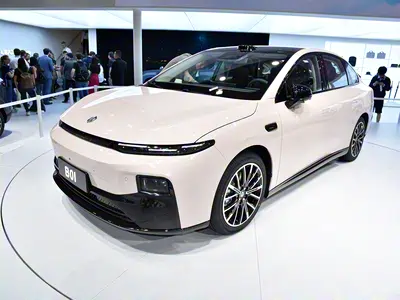 零跑B01 2026款 550舒享版 零跑汽车 1/322张图片大全_汽车车展图库-汽车之家