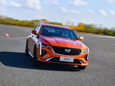 凯迪拉克CT4 2023款 25T 豪华型 凯迪拉克 9/11张图片大全_汽车官图图库-汽车之家