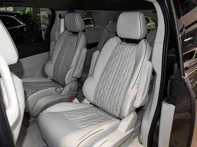 别克GL8 2023款 陆上公务舱 652T 豪华型 别克 26/49张图片大全_汽车座椅图库-汽车之家