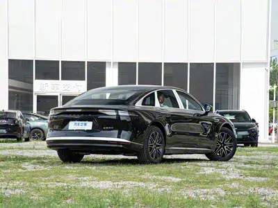 风云A9L 2025款 260超长续航尊贵版 奇瑞风云 31/48张图片大全_汽车外观图库-汽车之家