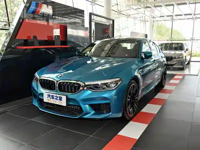宝马M5 2018款 M5 宝马 1/6张图片大全_汽车外观图库_海岸蓝-汽车之家