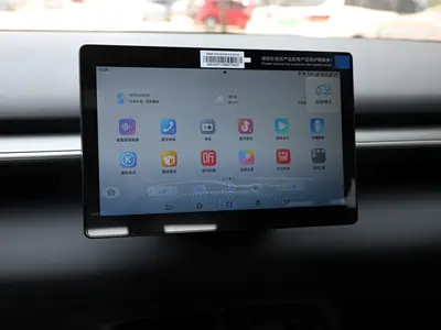 比亚迪e7 2025款 520智惠版 比亚迪 17/37张图片大全_汽车内饰图库-汽车之家