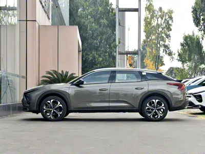 凡尔赛C5 X 2021款 1.6T 势不凡 雪铁龙 4/7张图片大全_汽车外观图库_鎏金绿-汽车之家