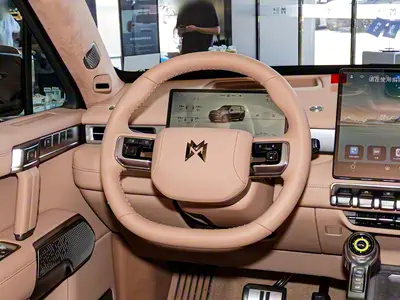 猛士M817 2025款 Pro 猛士 14/119张图片大全_汽车内饰图库-汽车之家