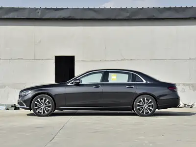 奔驰E级新能源 2022款 E 350 e L 插电式混合动力轿车 奔驰 4/7张图片大全_汽车外观图库_石墨灰-汽车之家
