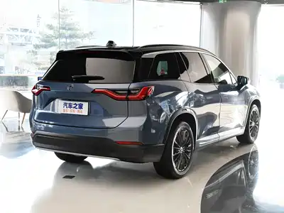 蔚来ES8 2018款 355KM 基准版 七座版 蔚来 7/7张图片大全_汽车外观图库_星空蓝（颜色下线）-汽车之家