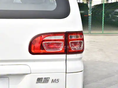 菱智 2023款 M5 1.6L 实用型 5座 东风风行 33/59张图片大全_汽车细节图库-汽车之家