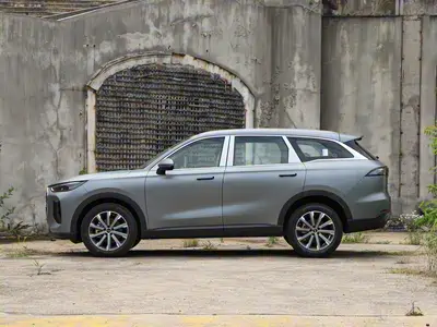 瑞虎8L 2025款 2.0T 两驱长虹版 5座 奇瑞 12/40张图片大全_汽车外观图库-汽车之家