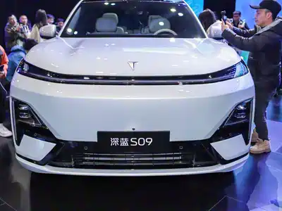 深蓝S09 2025款 四驱基本型 深蓝汽车 153/201张图片大全_汽车细节图库-汽车之家
