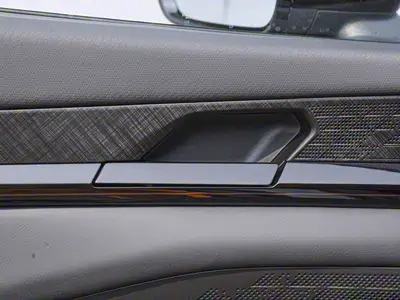 长安UNI-V 2025款 1.5T 500Bar尊贵运动型 长安 5/45张图片大全_汽车座椅图库-汽车之家