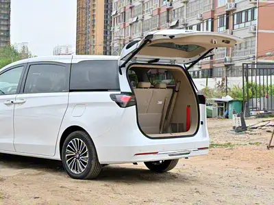 别克GL8新能源 2025款 陆尚 智享版 7座 别克 53/56张图片大全_汽车座椅图库-汽车之家