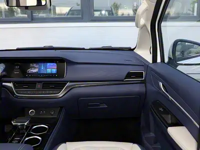 锐胜王牌M7新能源 2025款 505KM 尊贵型中级营运 7座 北京汽车制造厂 4/49张图片大全_汽车内饰图库-汽车之家