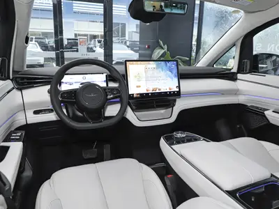 翼真L380 2025款 650km旗舰版四驱 吉利银河 5/57张图片大全_汽车内饰图库_铂金白-汽车之家