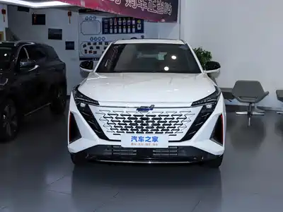 长安欧尚Z6 2023款 蓝鲸 1.5T DCT智酷型 长安欧尚 2/38张图片大全_汽车外观图库-汽车之家