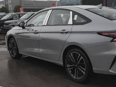 艾瑞泽8 2025款 2.0T DCT劲 奇瑞 37/224张图片大全_汽车细节图库-汽车之家