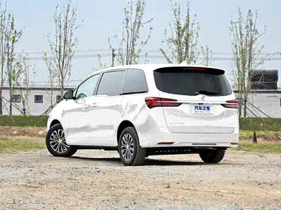 别克GL8 2023款 陆上公务舱 尊贵型 别克 21/32张图片大全_汽车外观图库-汽车之家