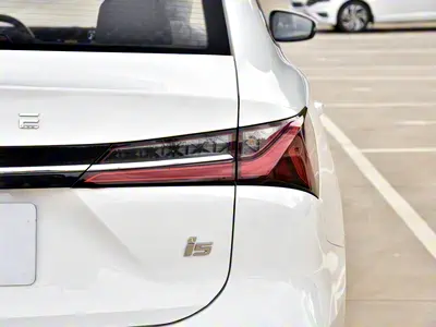 荣威i5 2023款 1.5L 手动舒享版 荣威 62/133张图片大全_汽车细节图库-汽车之家