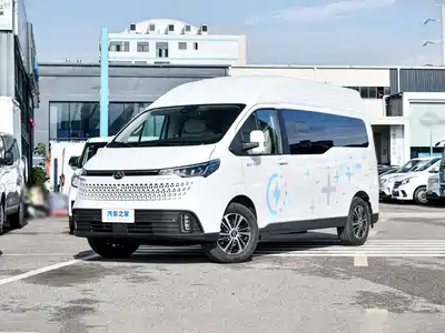新途EV70 2025款 420km 长轴中顶豪华版 7座 上汽大通MAXUS 1/1张图片大全_汽车外观图库-汽车之家