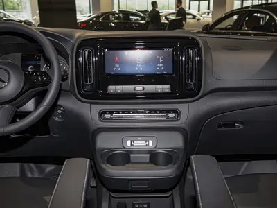 威霆 2024款 2.0T 精英版 7座 奔驰 18/33张图片大全_汽车中控图库-汽车之家