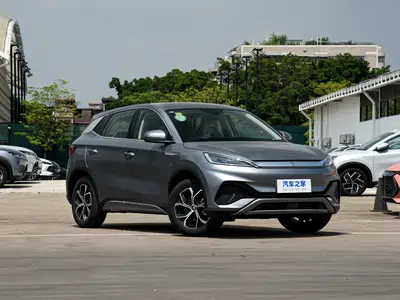 元PLUS 2024款 荣耀版 430KM 领先型 比亚迪 3/8张图片大全_汽车外观图库_攀岩灰-汽车之家