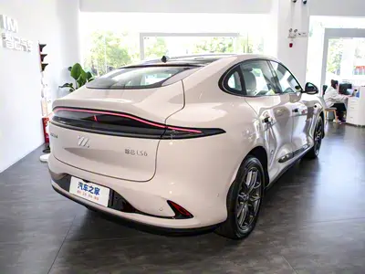 智己LS6 2025款 灵蜥智驾版 智己汽车 21/54张图片大全_汽车外观图库-汽车之家