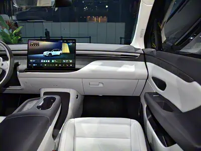 红旗E007 2025款 四驱高配版 红旗 4/31张图片大全_汽车中控图库-汽车之家