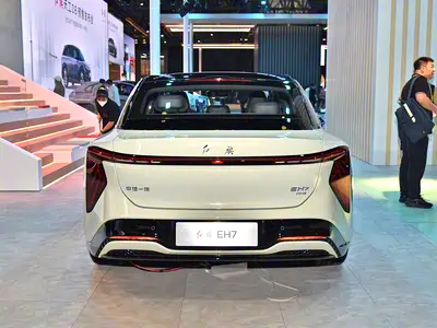 红旗EH7 2024款 820 Pro荣耀版 红旗 6/218张图片大全_汽车车展图库-汽车之家