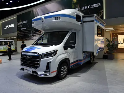 上汽大通MAXUS V100房车 2023款 2.0T生活家V100 纵床 上汽大通MAXUS 1/8张图片大全_汽车外观图库-汽车之家