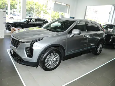 凯迪拉克XT4 2024款 改款 28T 两驱豪华型 凯迪拉克 4/7张图片大全_汽车外观图库_曼哈顿灰-汽车之家