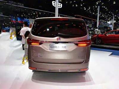 别克GL8 2021款 陆上公务舱 652T 尊贵型福祉版 别克 5/6张图片大全_汽车外观图库-汽车之家