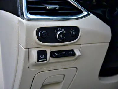 昂科旗 2022款 652T 四驱Avenir艾维亚 6座 别克 14/42张图片大全_汽车内饰图库-汽车之家