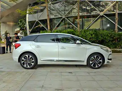 DS 5 2018款 40THP Prestige尊享型 DS 4/15张图片大全_汽车外观图库-汽车之家