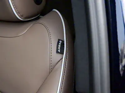 昂科旗 2022款 652T 四驱尊享旗舰型 7座 别克 11/55张图片大全_汽车座椅图库-汽车之家